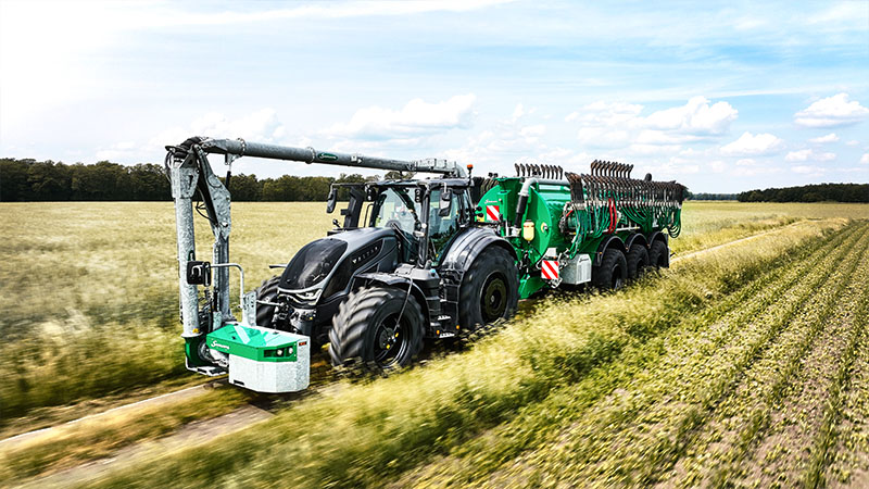 Valtra delivers to customers the first of their sixth generation S ...