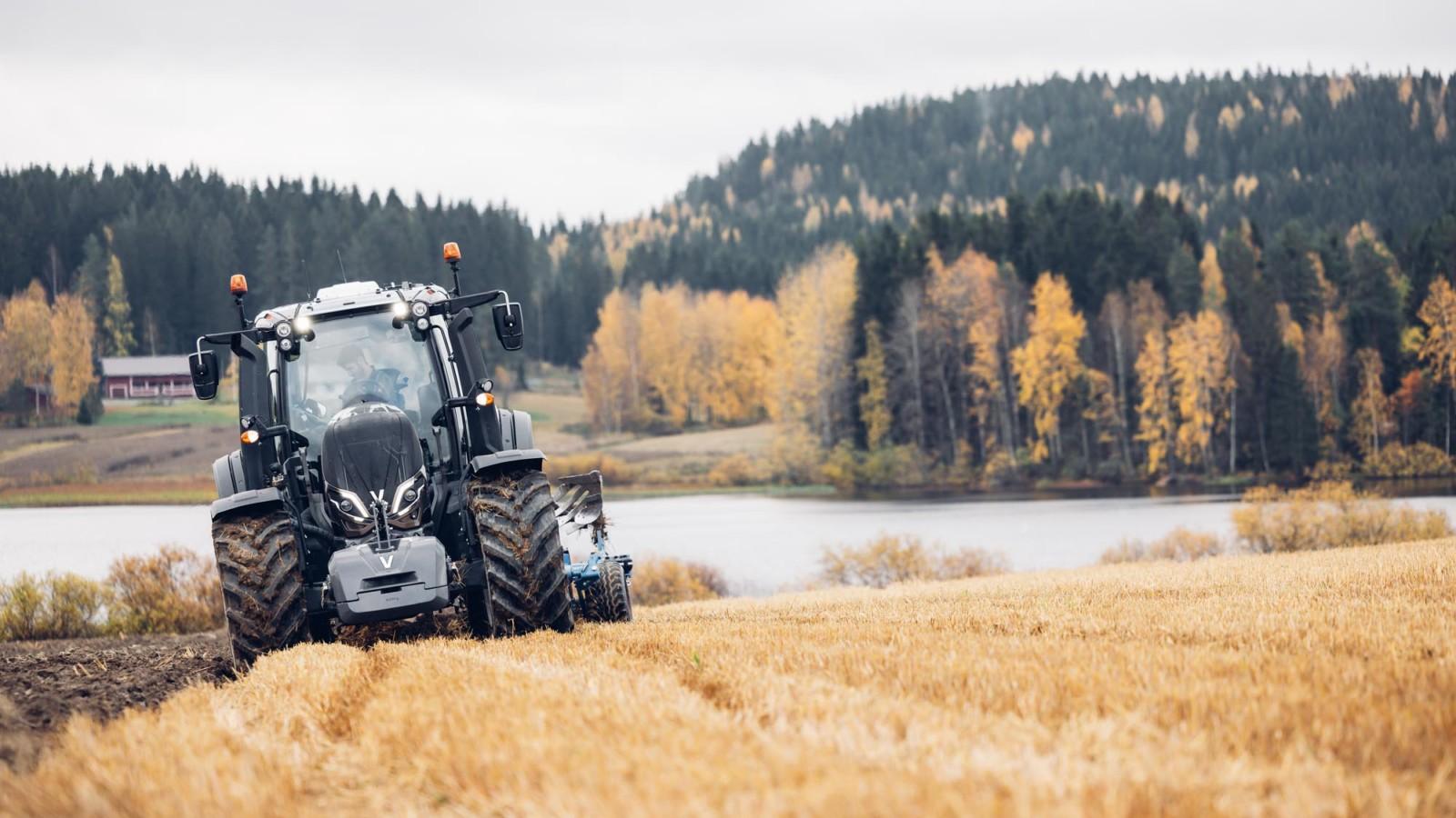 First-class tractor experience